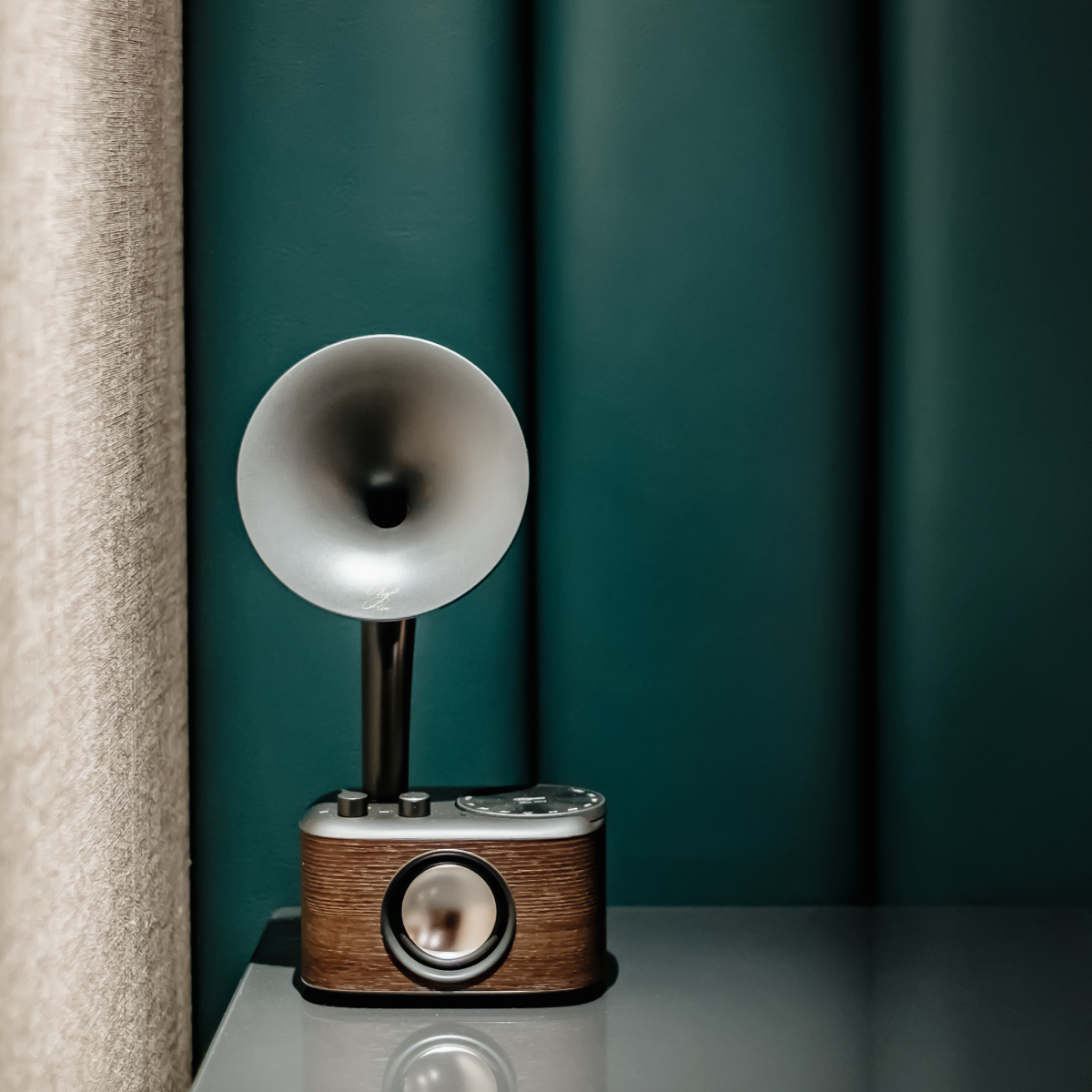 CP-100 AM / FM / Bluetooth / AUX Retro Design Gramophone Radio│SANGEAN ...