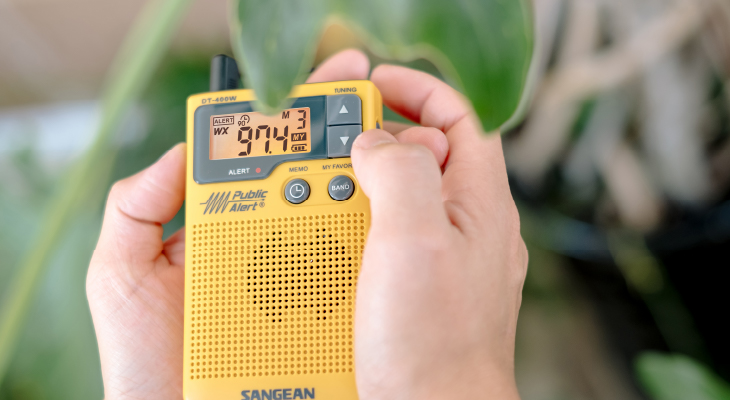 DT-400W AM/FM/Weather Alert Pocket Radio│SANGEAN Electronics