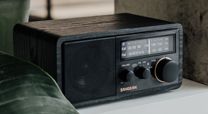 SG-118 AM/FM/AUX/BT Wooden Cabinet Radio│SANGEAN Electronics