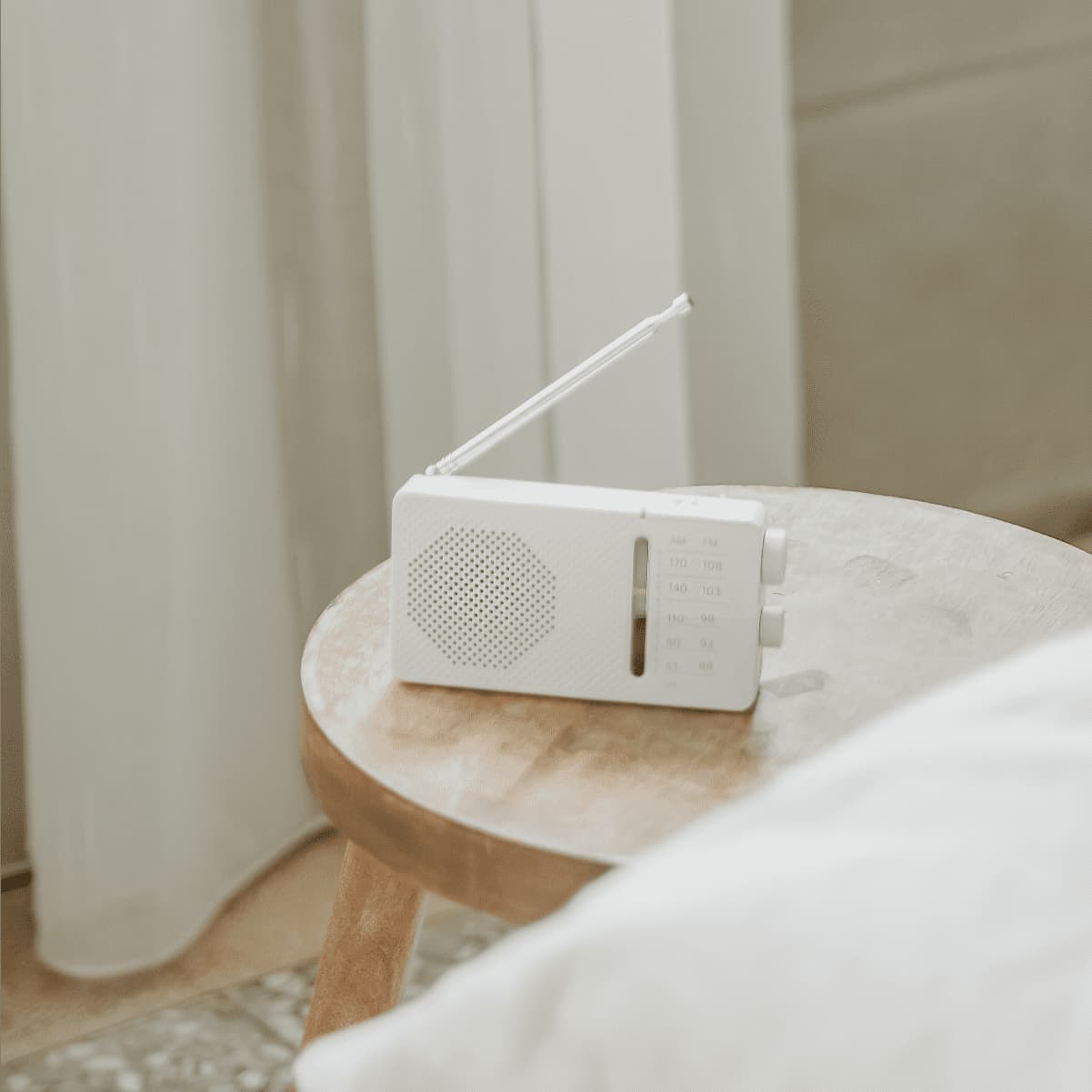 SR-36 AM / FM 口袋式收音機│山進電子