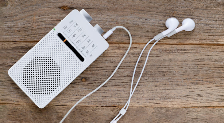 SR-36 AM / FM 口袋式收音機│山進電子