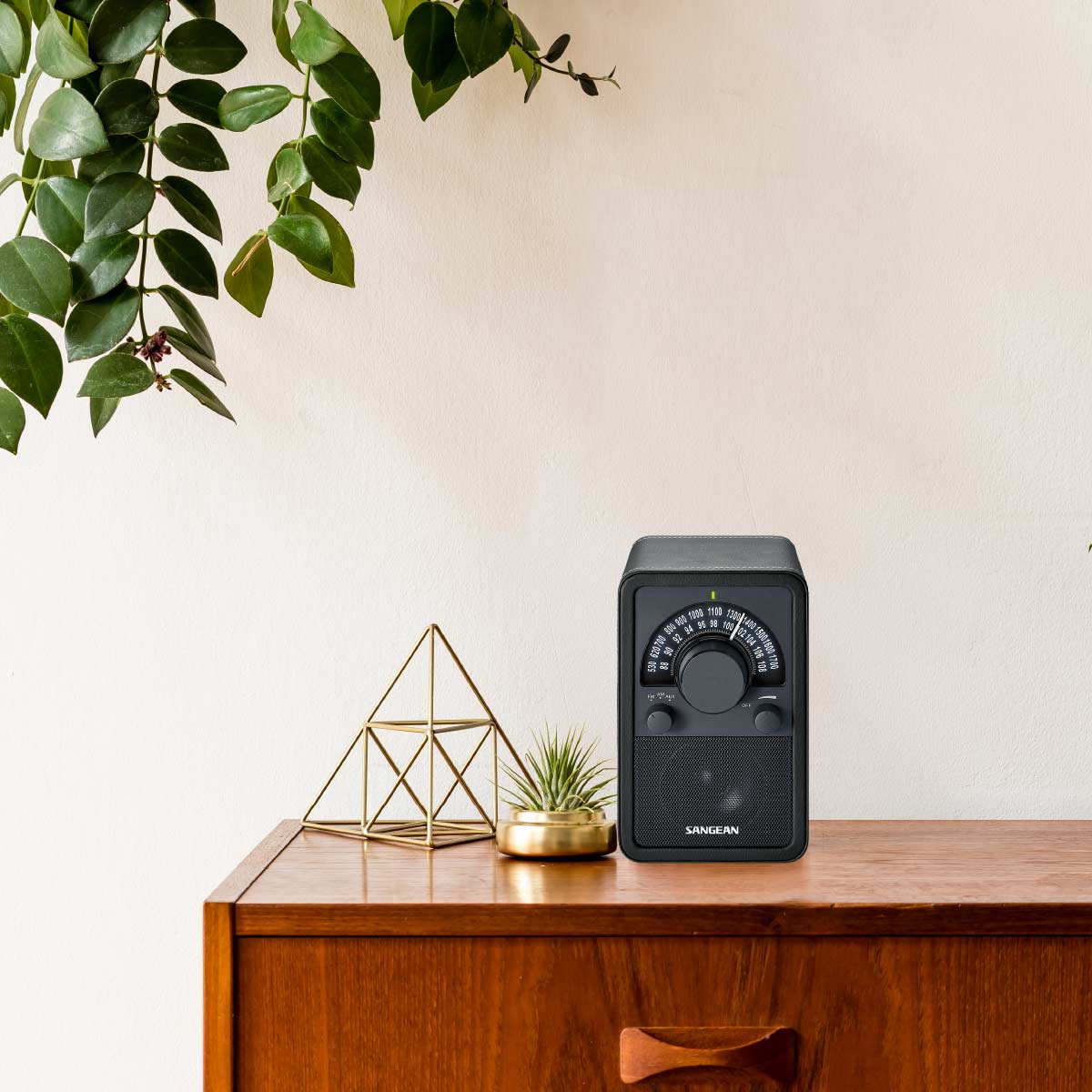 WR-15 AM / FM Wooden Cabinet Radio│SANGEAN Electronics