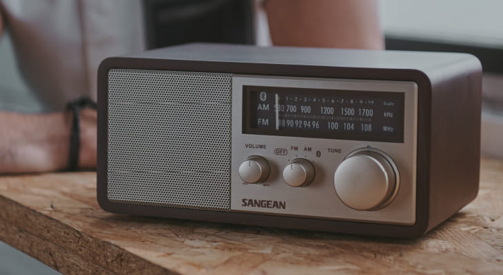 WR-16SE AM/FM/AUX/BT Wooden Cabinet Radio│SANGEAN Electronics
