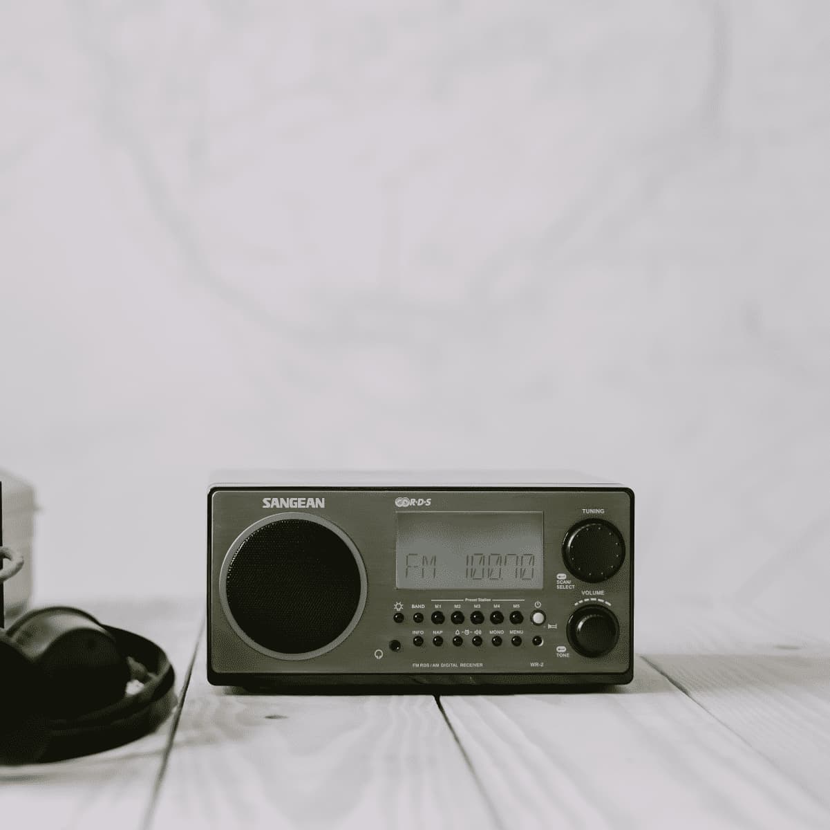 WR-2 AM / FM Wooden Cabinet Radio│SANGEAN Electronics