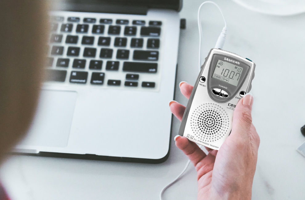 DT-210 AM/FM-Stereo Pocket Radio│SANGEAN Electronics