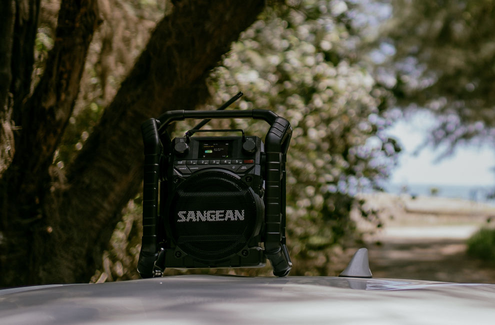 U4X Ultra Rugged Digital Tuning Radio│SANGEAN Electronics