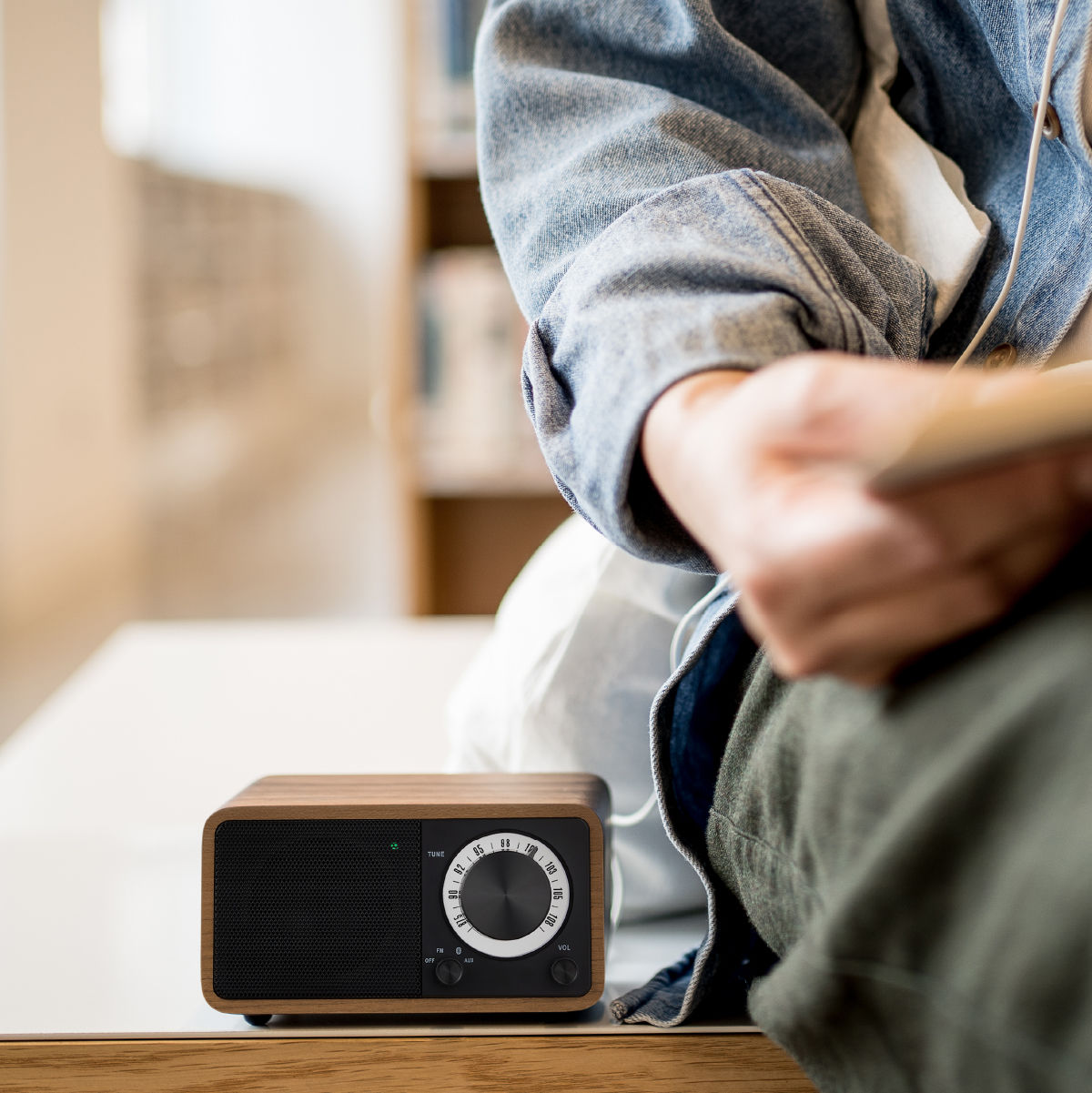 WR-7 FM / BT / AUX Wooden Cabinet Radio│SANGEAN Electronics