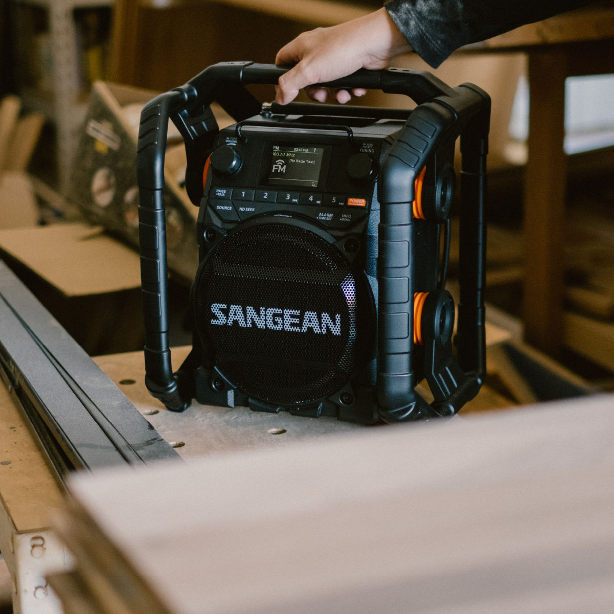 U7HD Ultra Rugged Digital Tuning Radio│SANGEAN Electronics