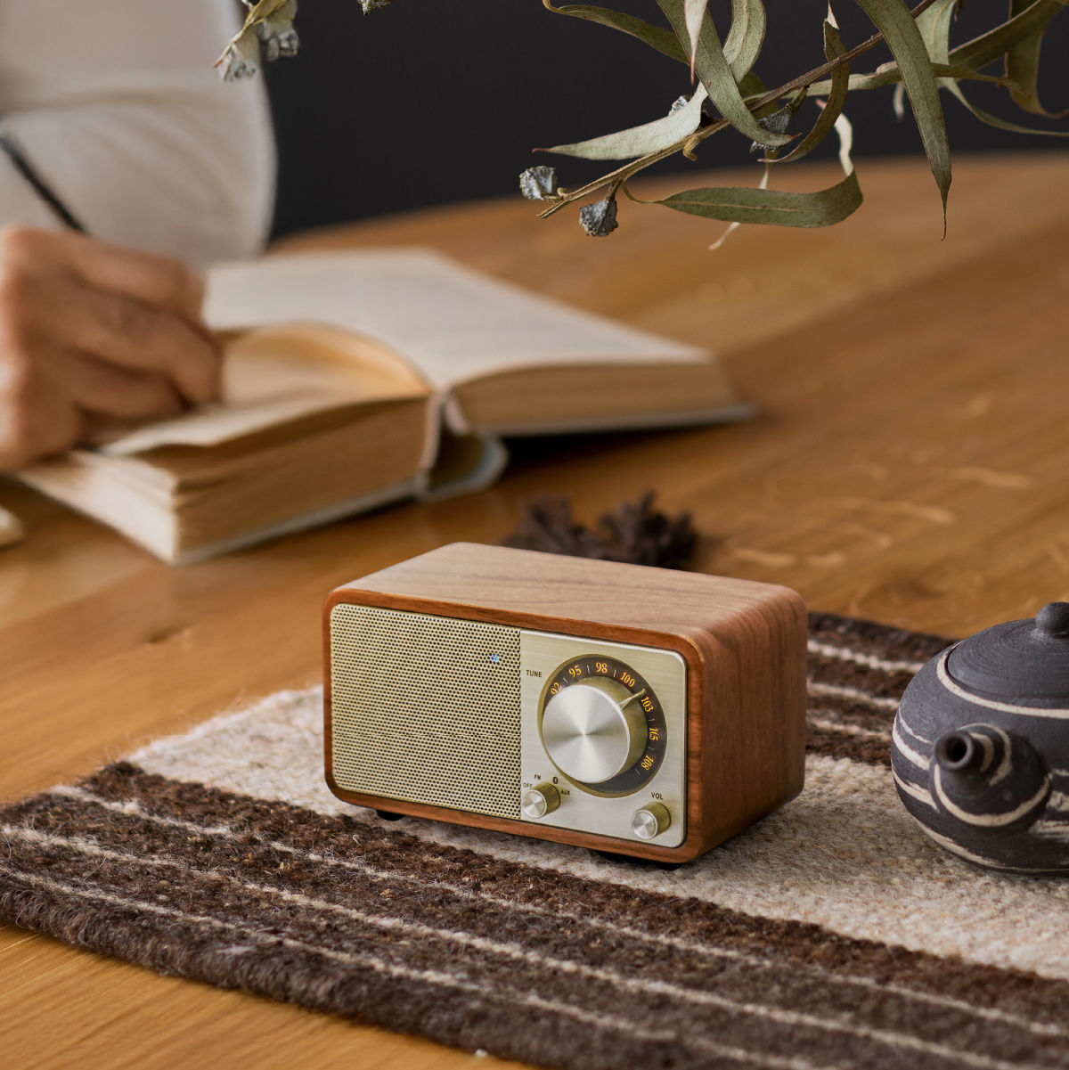 WR-7 PLUS FM / BT / AUX Wooden Cabinet Radio│SANGEAN Electronics